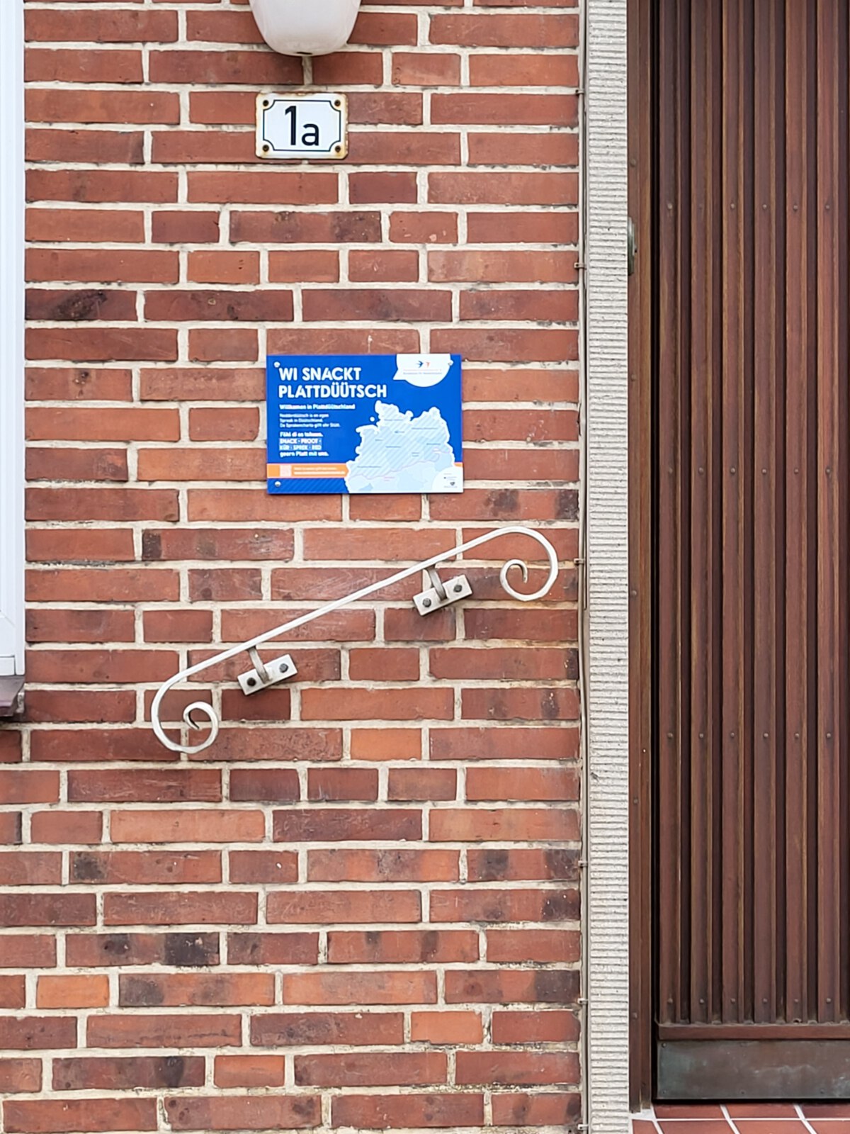 Hölpt de "Wi snackt Platt"-Schiller, dat mehr Platt bruukt warrt ...